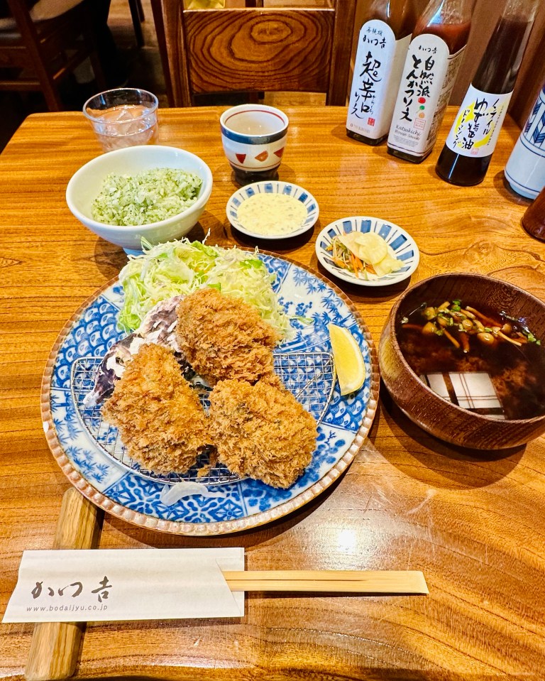 Nihonbashi Takashimaya Katsukichi Fried Oysters – Food Sake Tokyo
